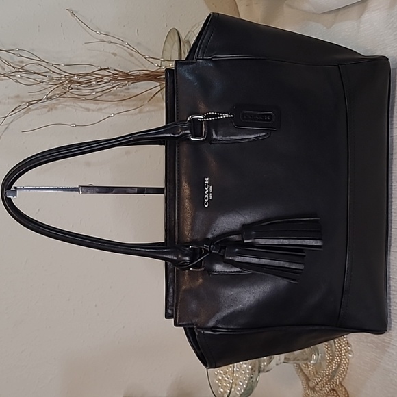 Coach | Bags | Authentic Coach Legacy Large Leather Tote In Excellent ...